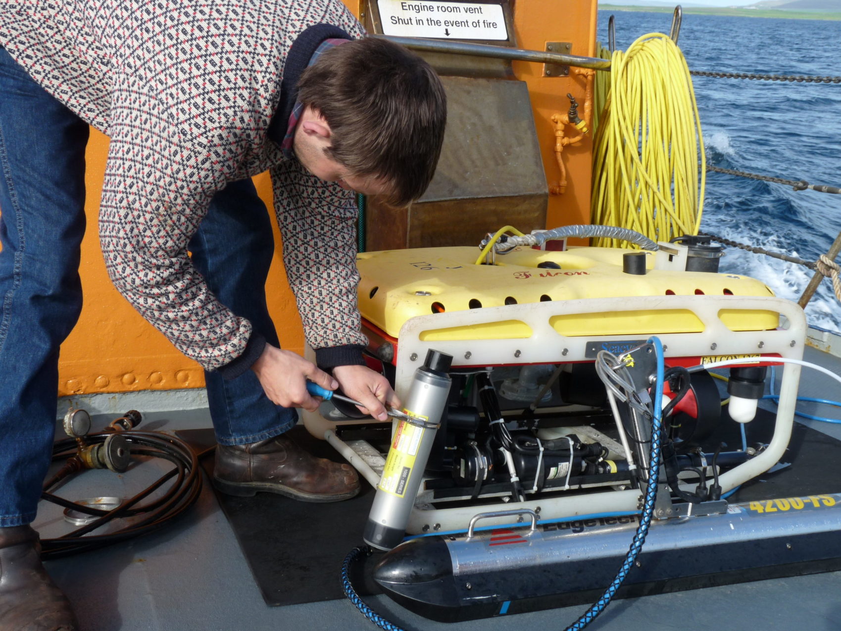 Subsea Positioning Beacons | Subsea Transponder | Applied Acoustics