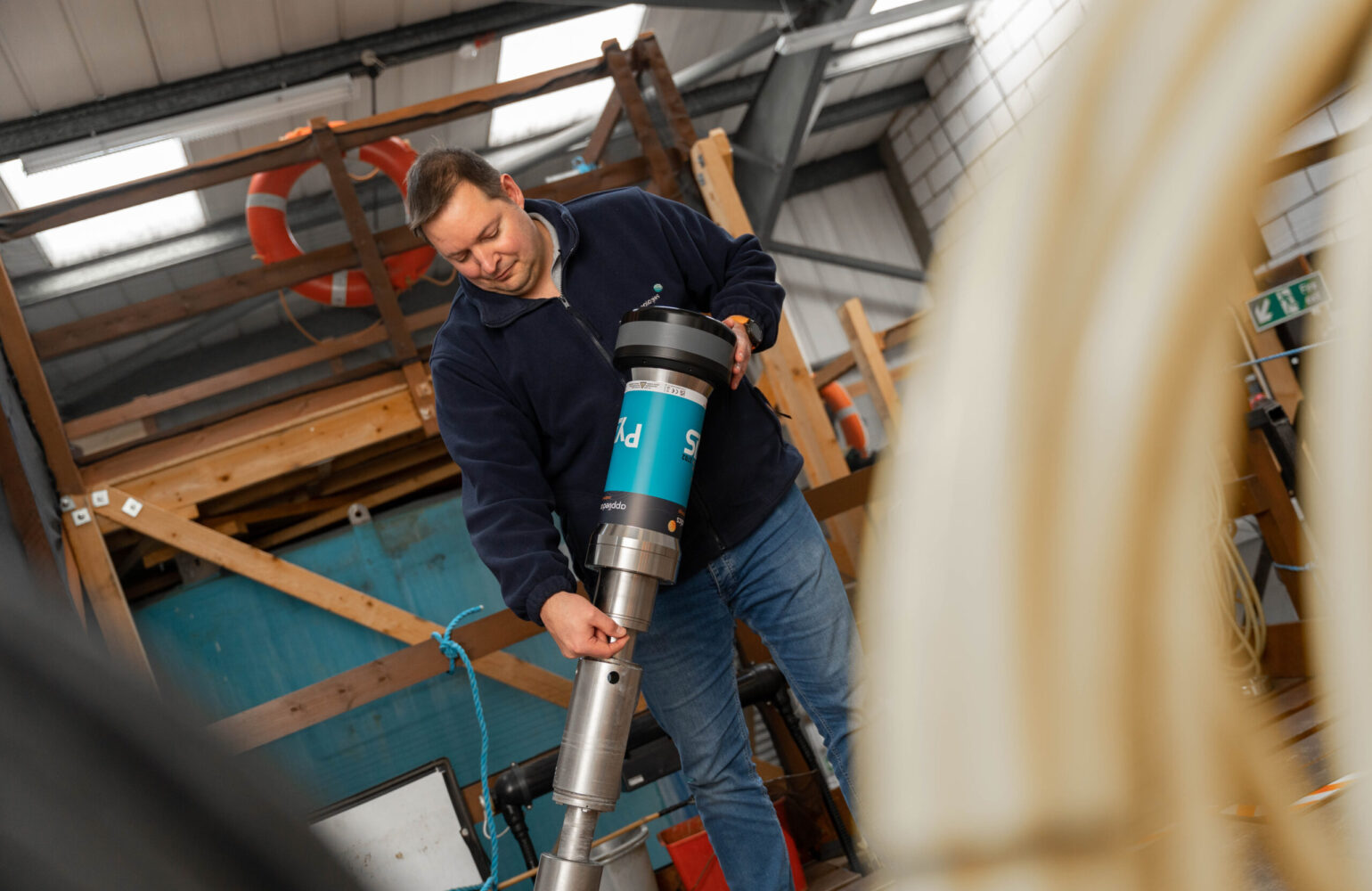 Closely coupled USBL & INS systems for underwater tracking - Applied ...